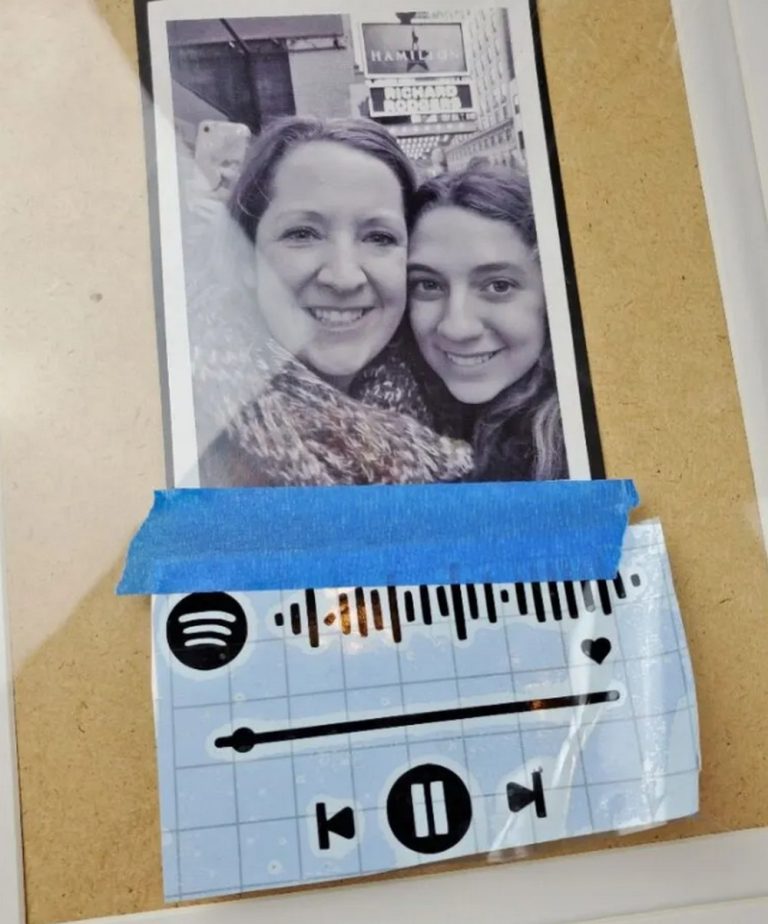 18 DIY Glass Album Covers - DIY Crafts