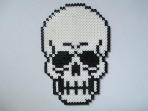 15 Skull Perler Bead Patterns For Halloween - DIY Crafts