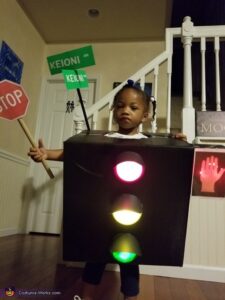 10 DIY Traffic Light Ideas For Kids Crafts - DIY Crafts