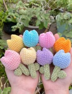 Crochet Mini Tulips Pattern For Spring Decor - DIY Crafts