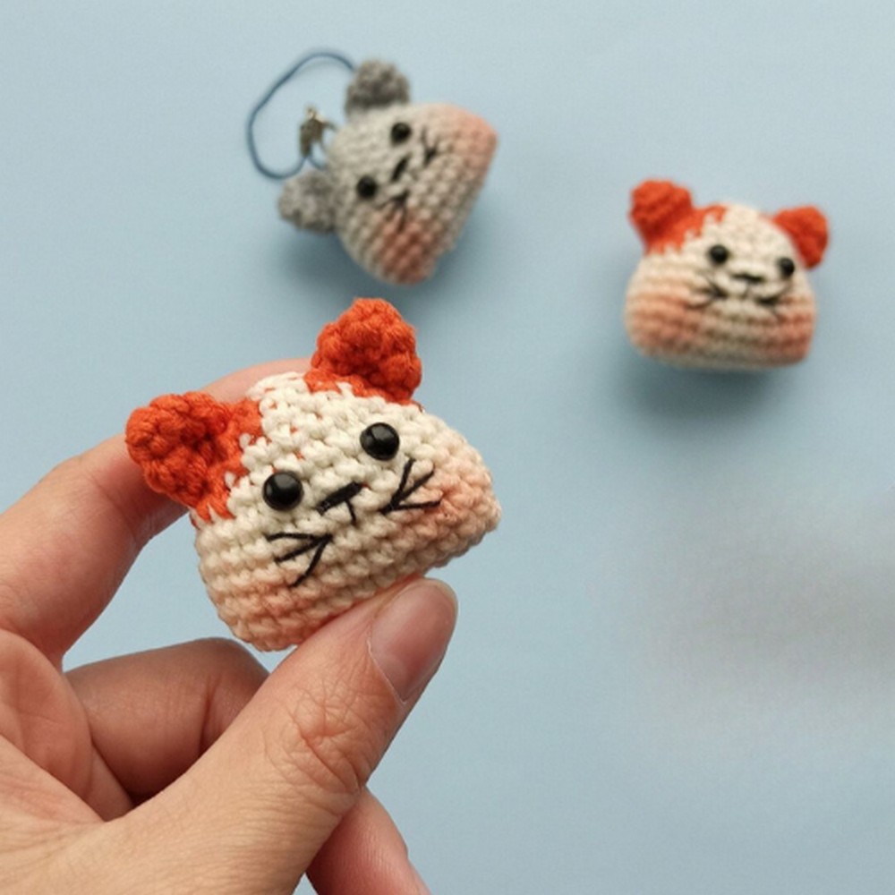 Crochet Cat Keychain Pattern For Handmade Accessory - DIY Crafts