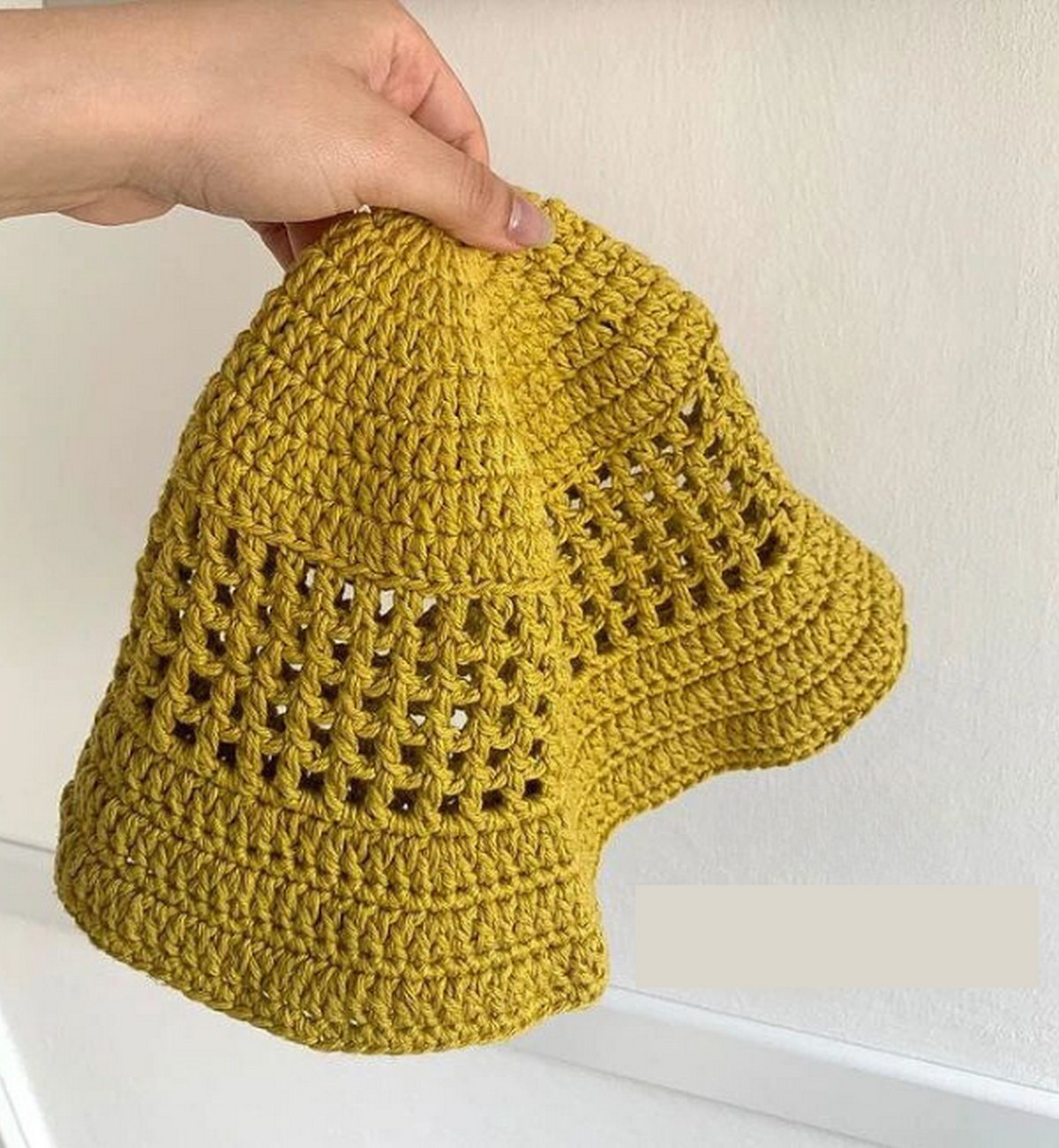 Summer Style Crochet Bucket Hat Pattern - DIY Crafts