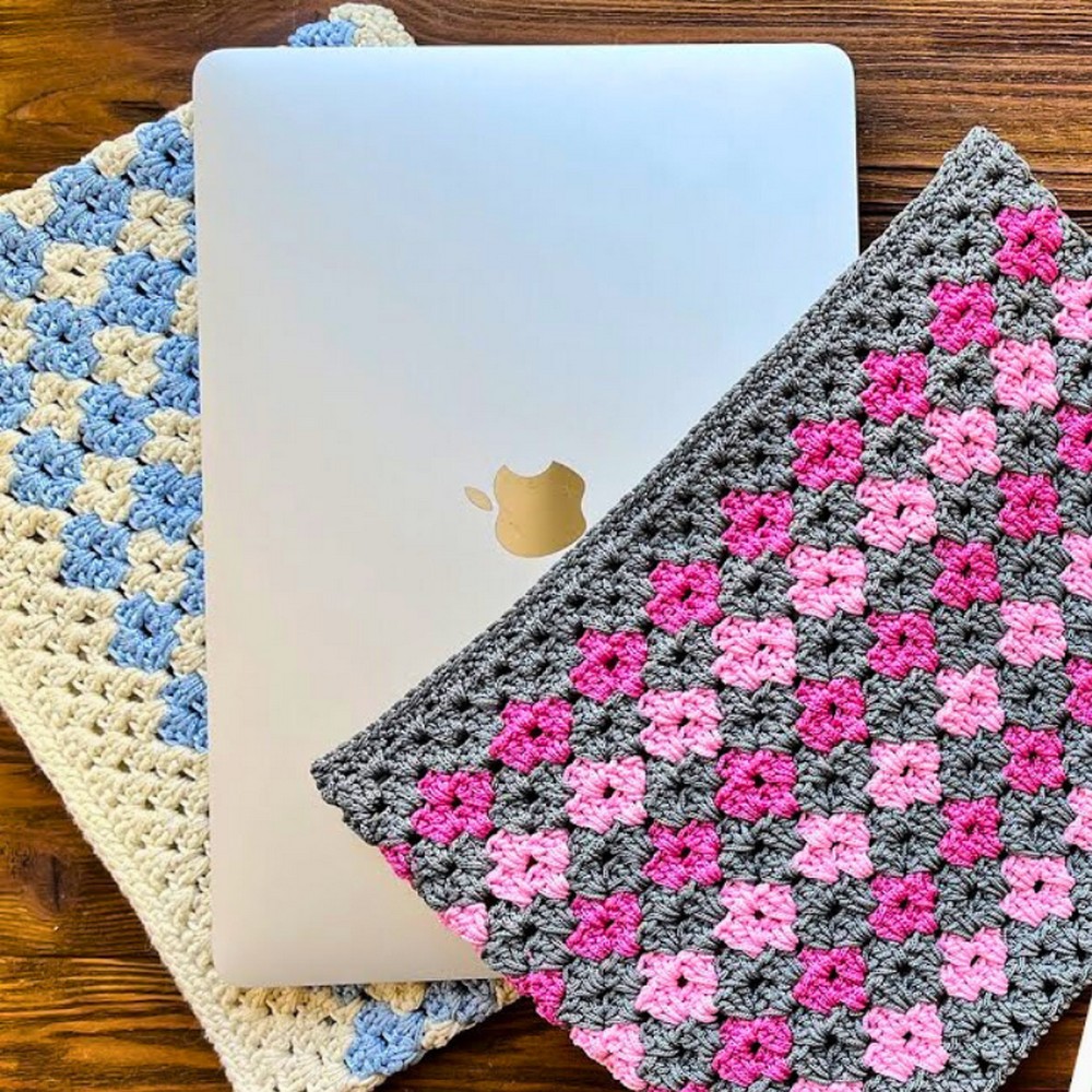 Handmade Crochet laptop sleeve for Your Devices - DIY Crafts