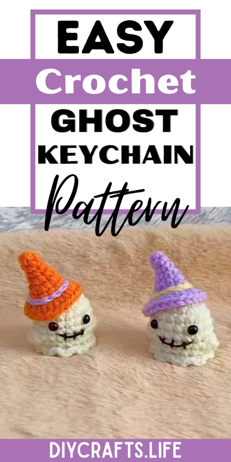 Cute Halloween Crochet Ghost Keychain Pattern - DIY Crafts