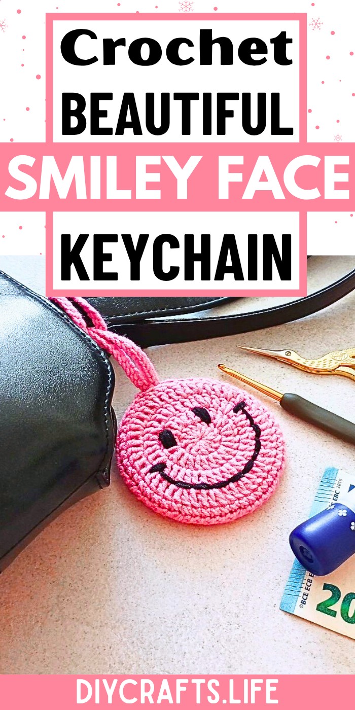 How to Crochet Smiley Face Keychain – Step-by-Step Instructions - DIY ...