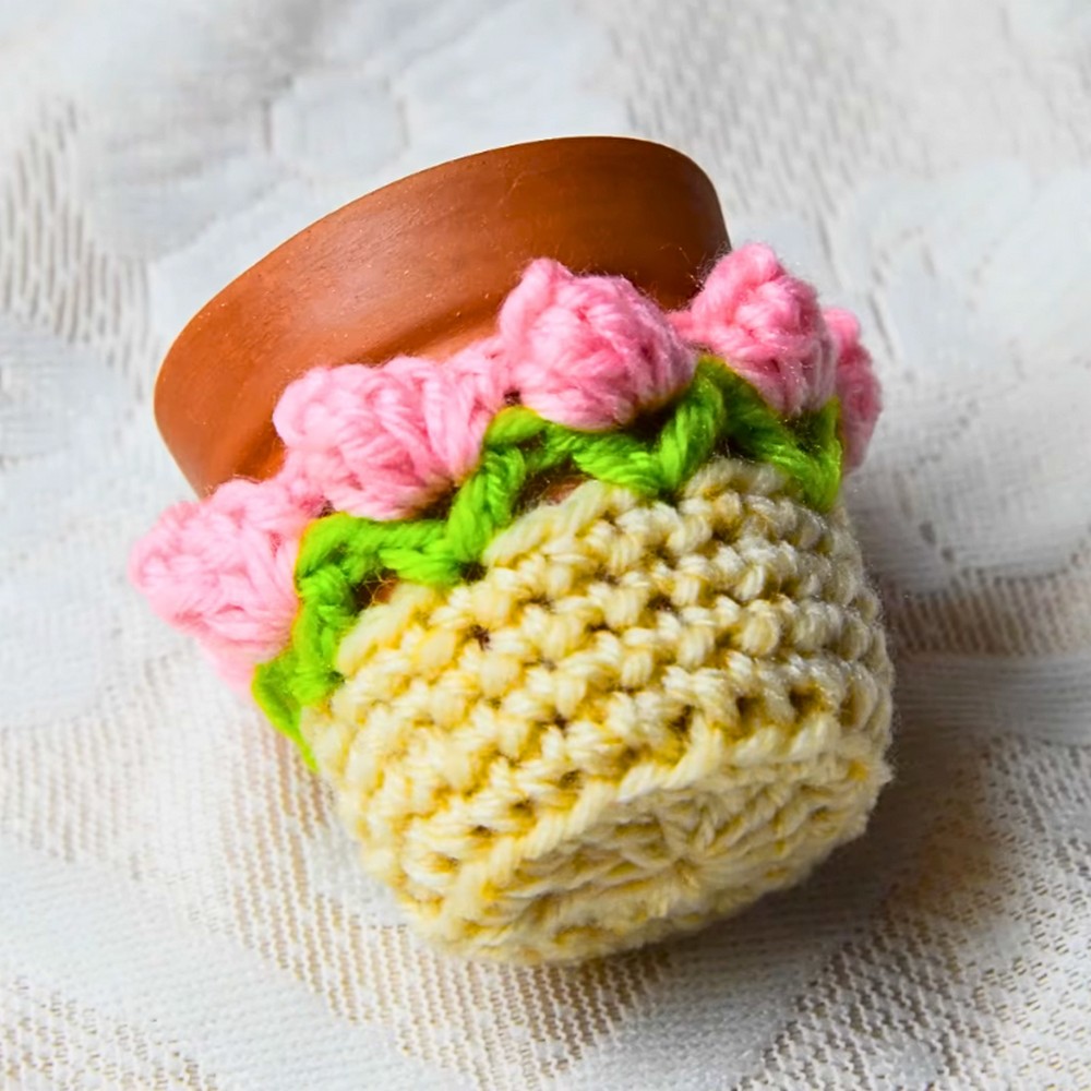 Crochet Popcorn Stitch Tulips for Adding Flowered Texture - DIY Crafts