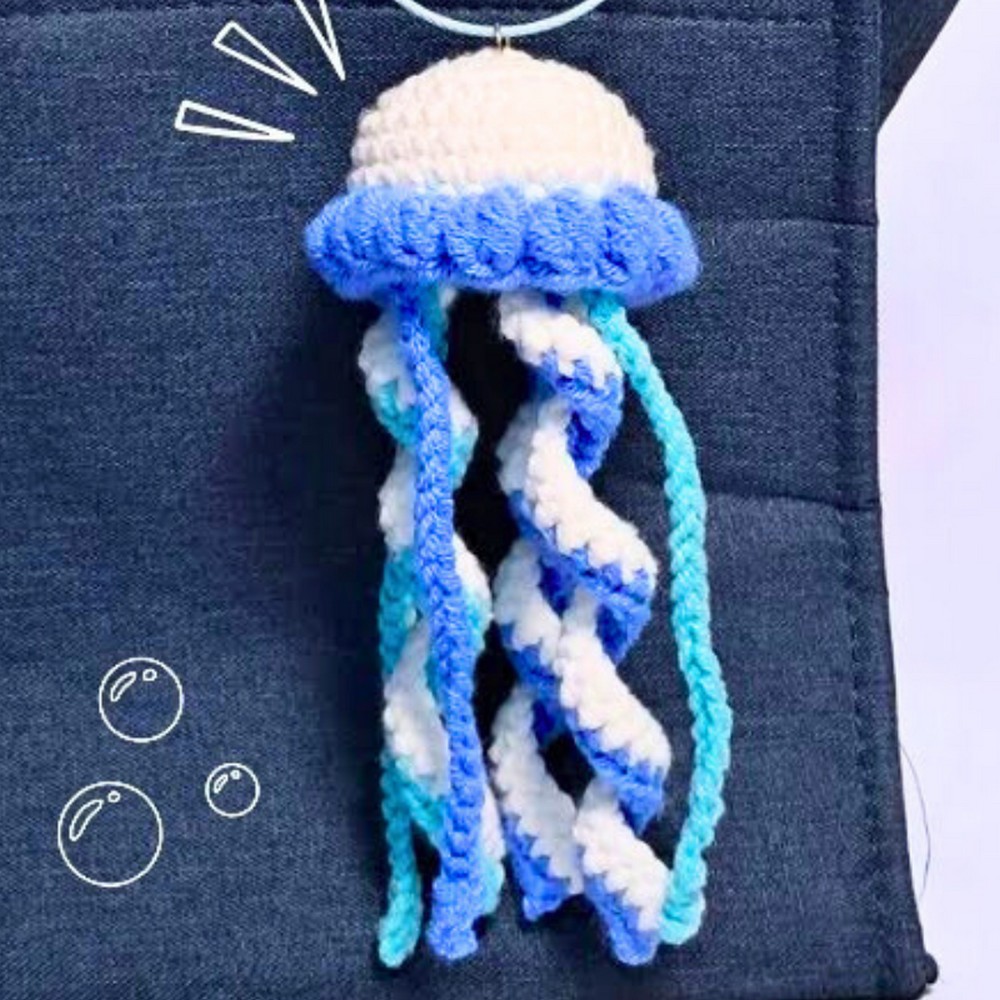 Crocheting A Playful Jellyfish Keychain With Texture And Charm - DIY Crafts